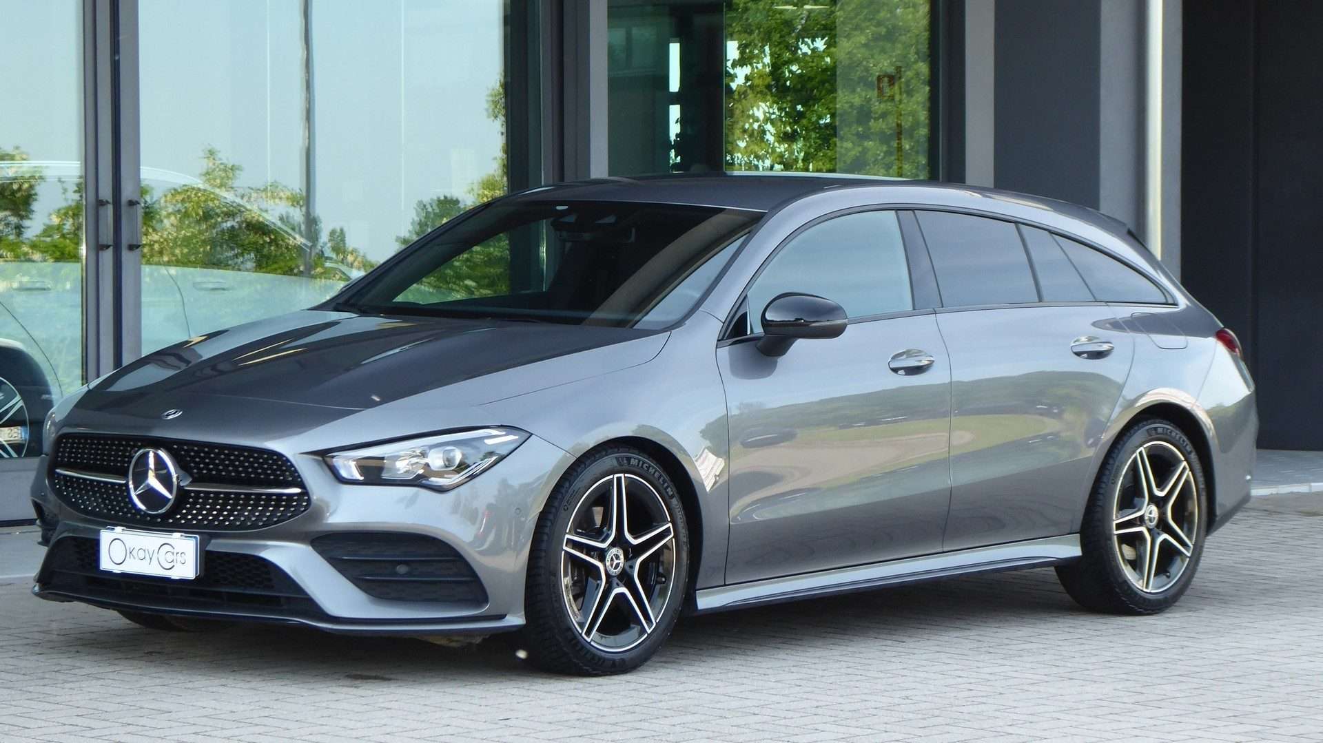 Mercedes-Benz CLA 180d Automatic Shooting Brake AMG