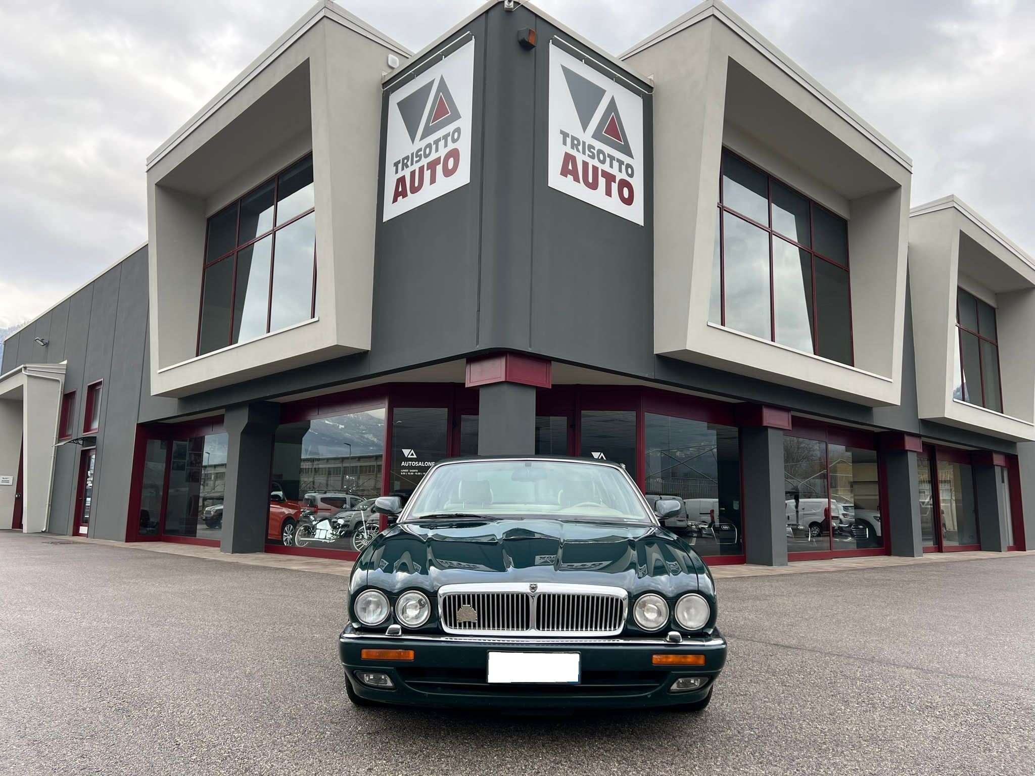 Jaguar Sovereign4.0 241CV benzina aut.