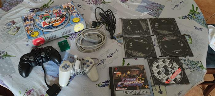 PLAYSTATION ONE