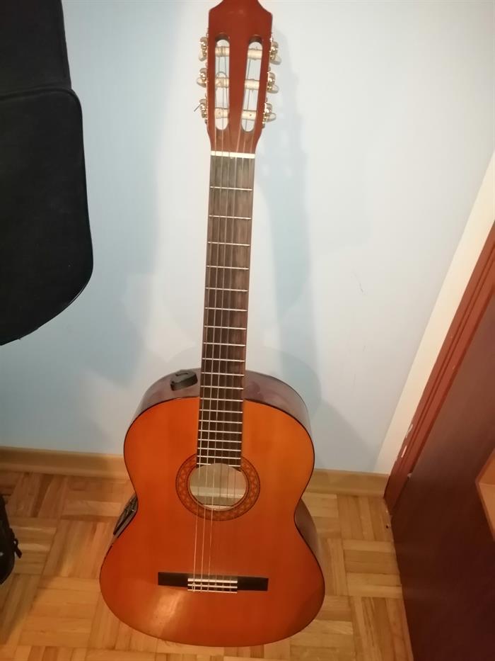 CHITARRA CLASSICA ELETTRIFICATA YAMAHA CX40