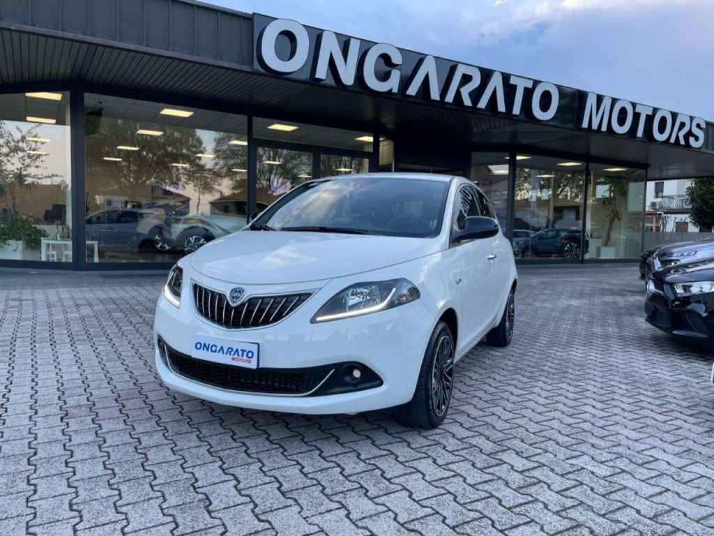 Lancia Ypsilon1.0 FireFly 5 porte S&S Hybrid Ecochic Gold 5Posti