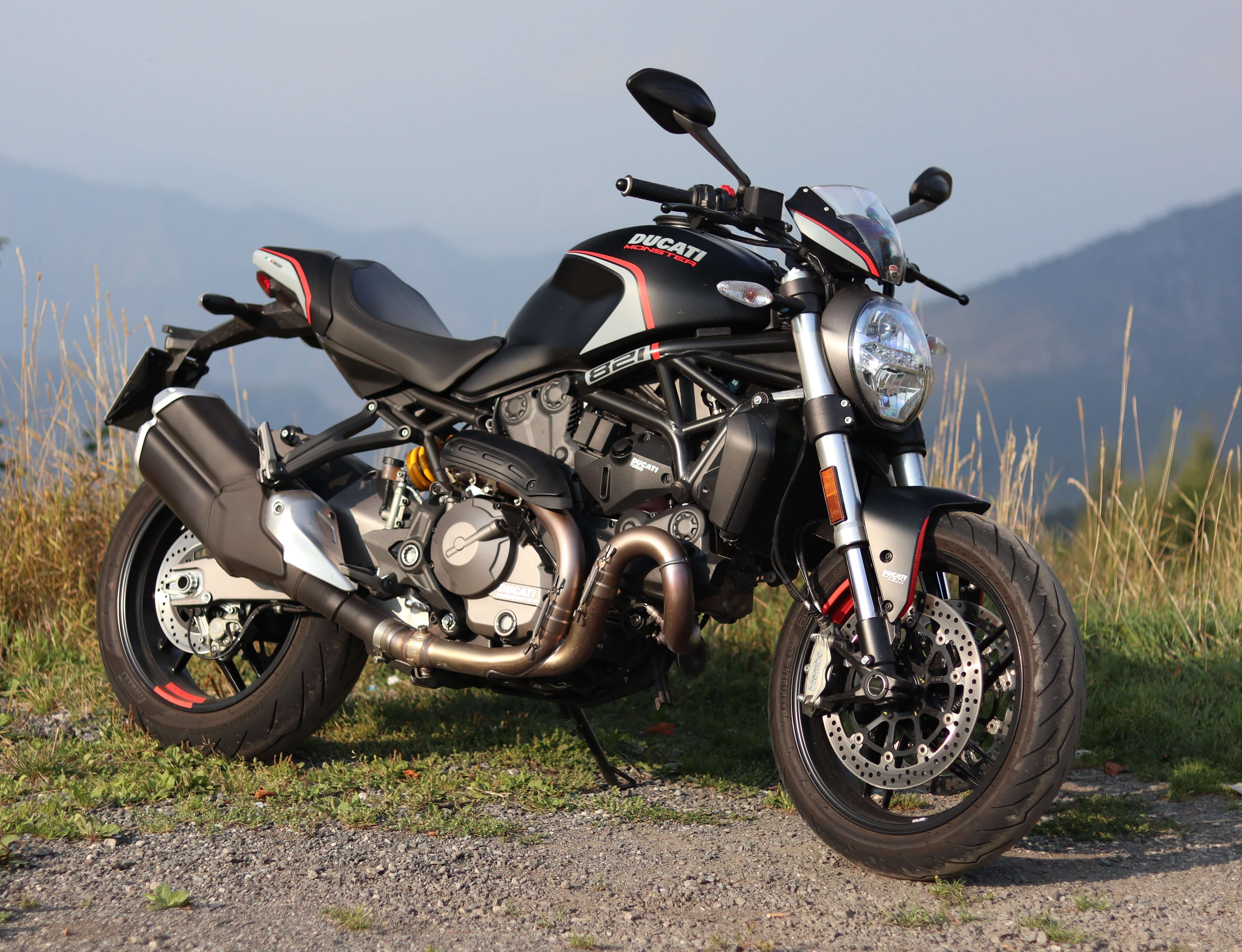 Ducati Monster 821Stealth