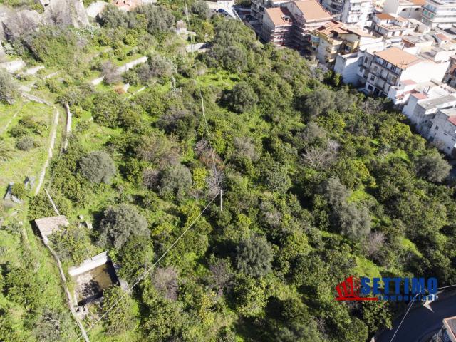 Ampio terreno sito nel comune di santa teresa di riva