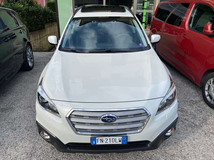 Subaru OUTBACK2.0d AWD Unlimited lineartronic Gancio Traino Eu6B