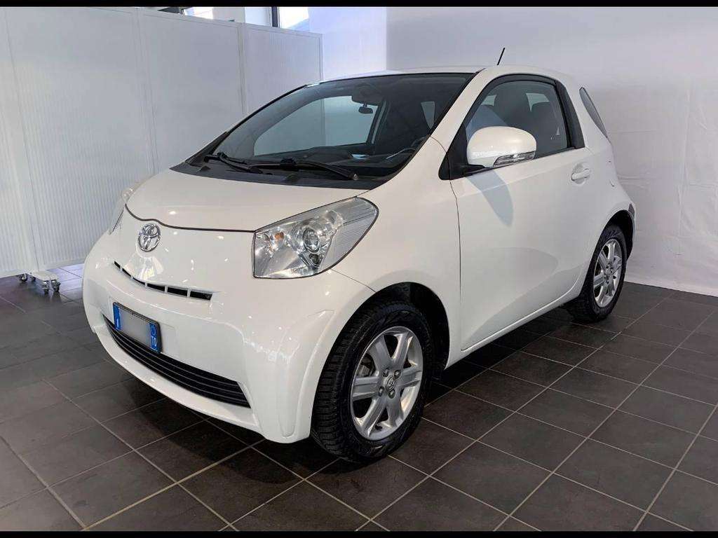 Toyota iQ1.0