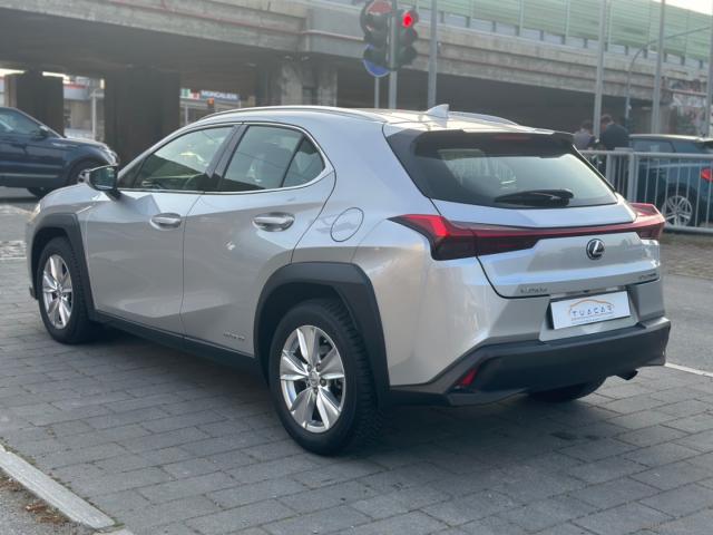 Lexus ux hybrid business