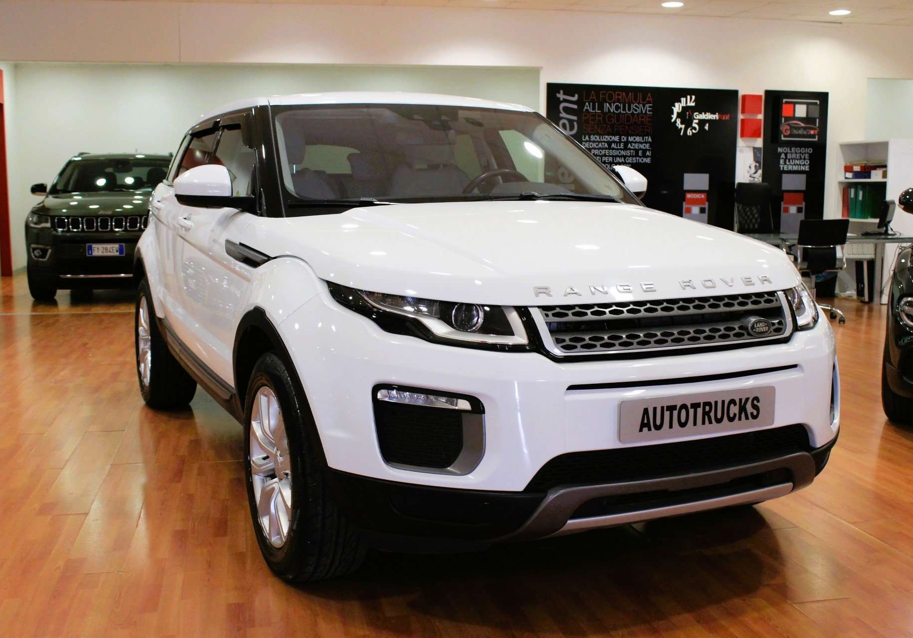 Land Rover Range Rover EvoqueEvoque 5p 2.0 td4 Pure Business edition 150cv auto