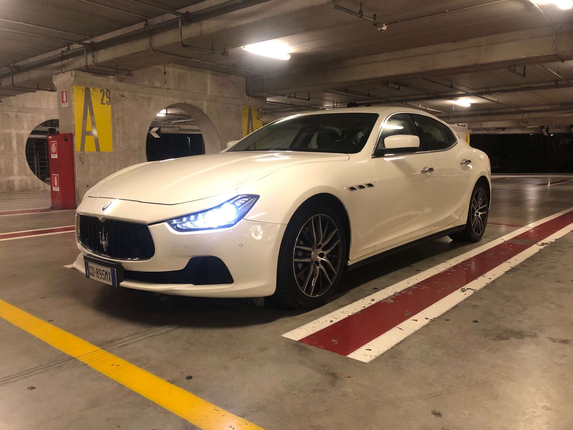 Maserati Ghibli3.0 V6 ds 275cv auto