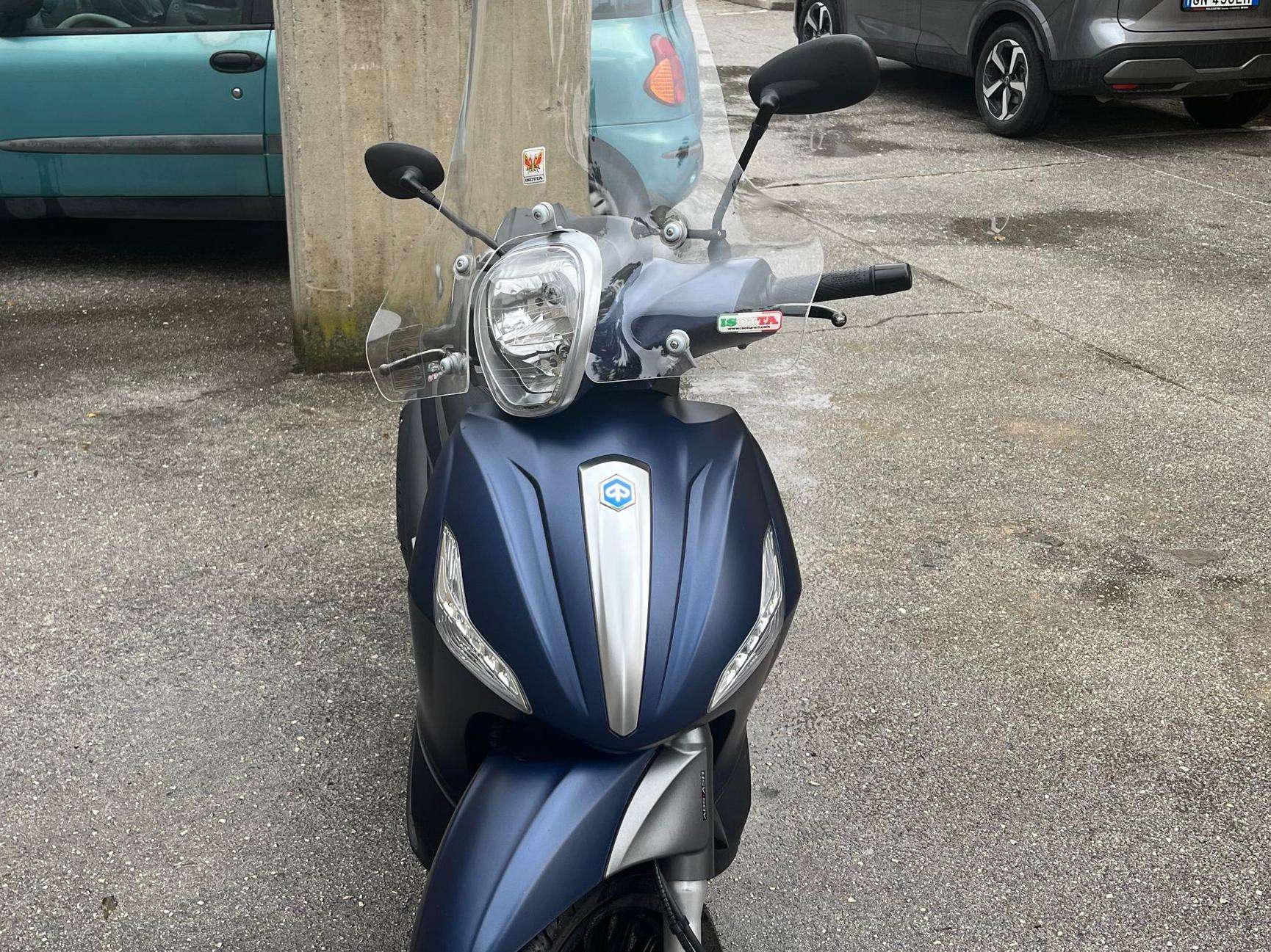 Piaggio Beverly 300Beverly 300s