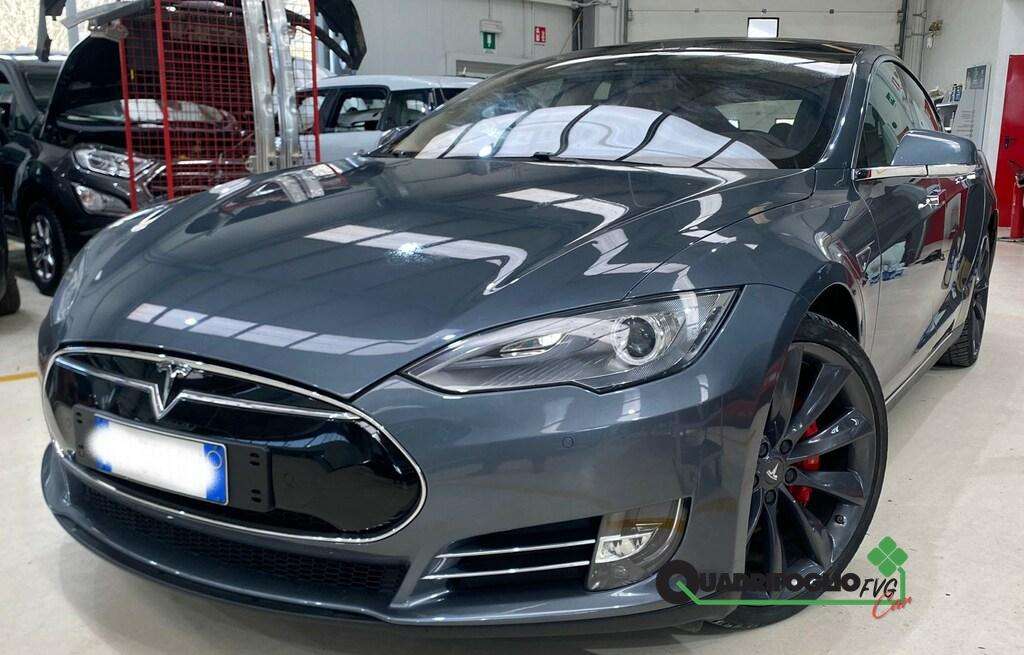 Tesla Model SP85