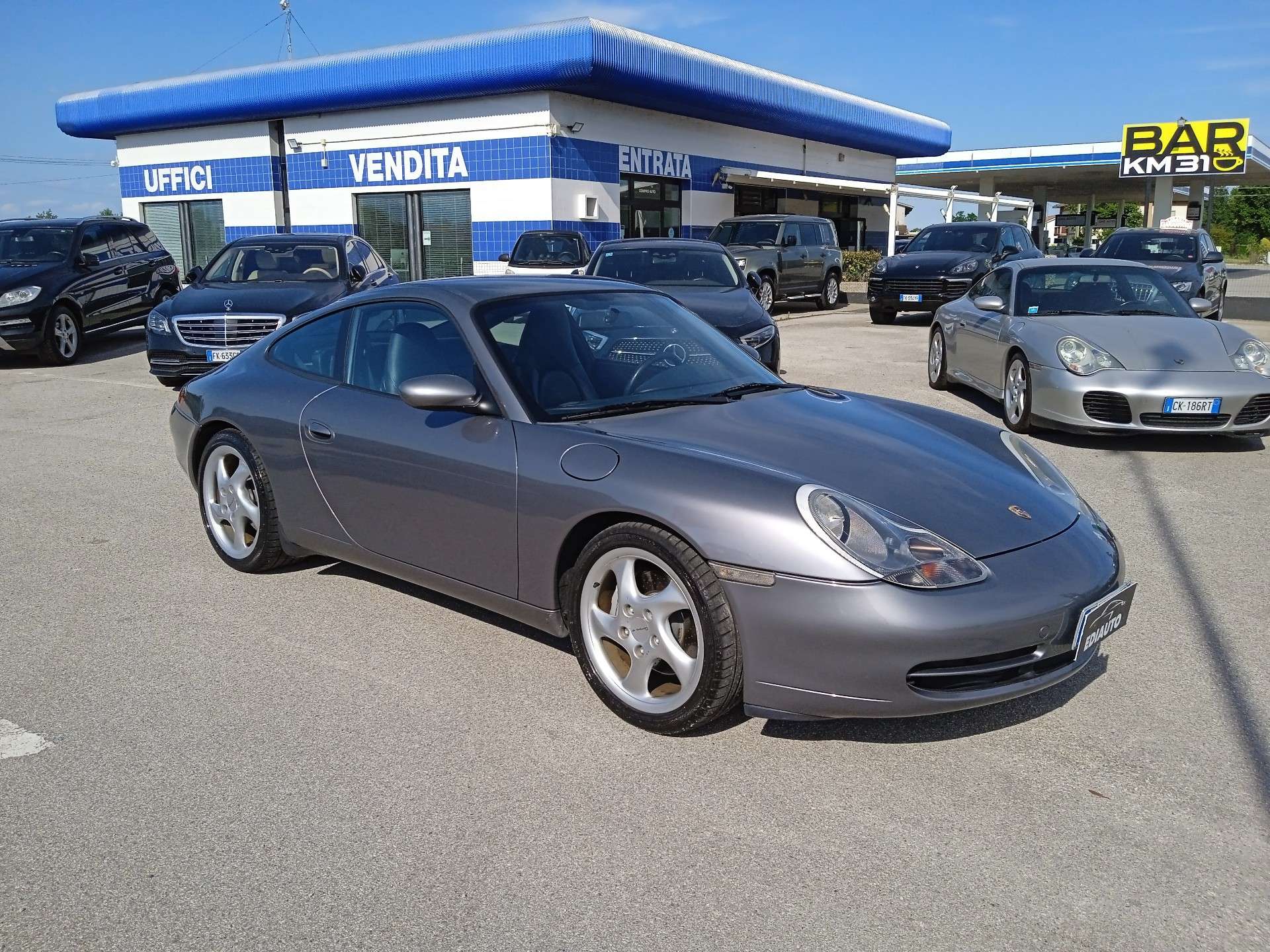 Porsche 996911 Carrera 4 cat Coupé