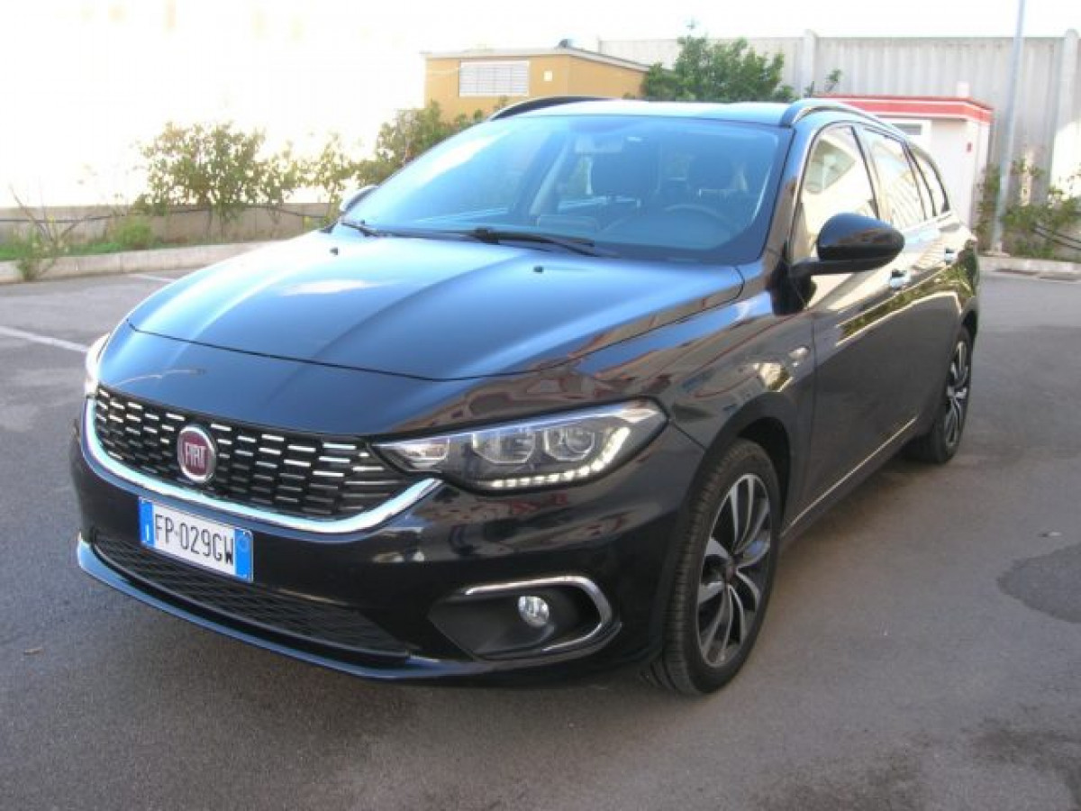 FIAT Tipo (2015-->) Tipo 1.6 Mjt S&S SW Lounge