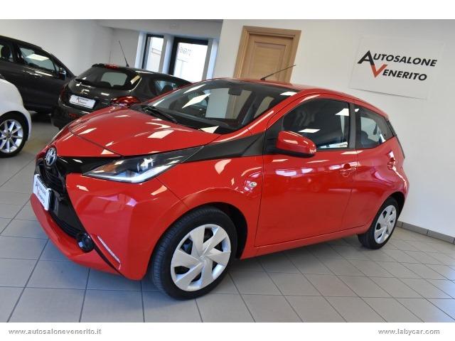 Toyota aygo 1.0 vvt-i 69 cv 5p. x-play