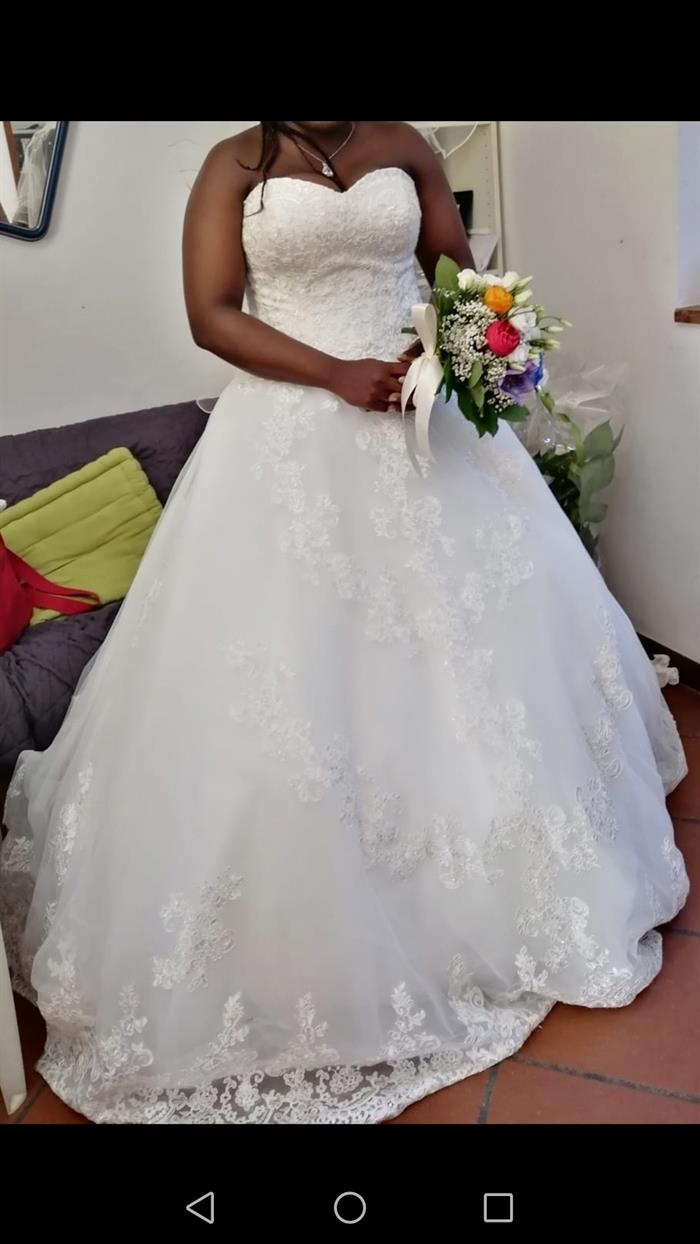 ABITO DA SPOSA PRINCIPESCO