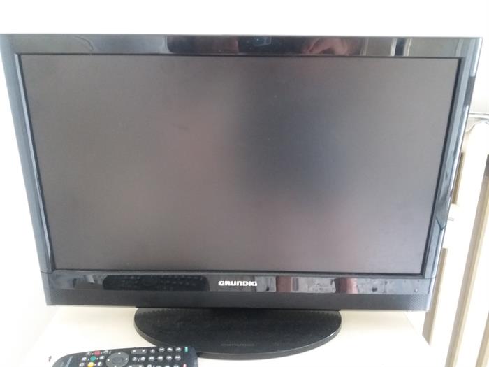 TV GRUNDIG 22"