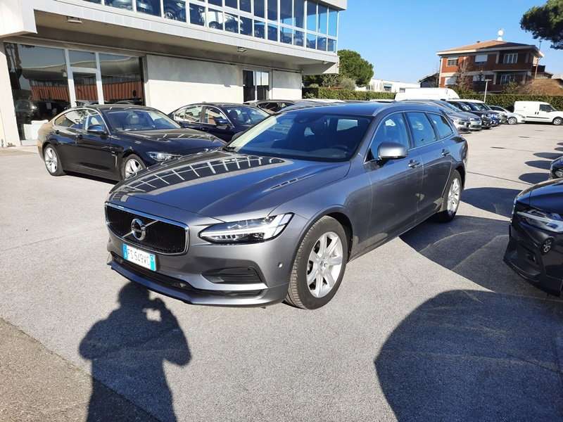 Volvo V90D3 Geartronic Momentum