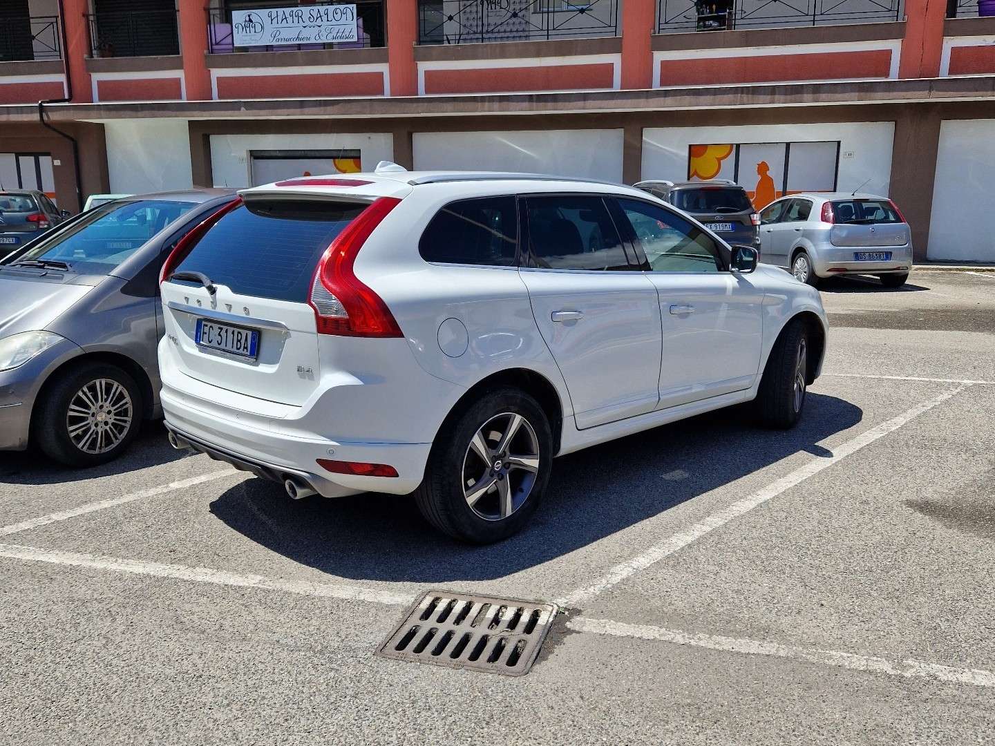 Volvo XC602.0 d4 R-design Kinetic 190cv geartronic