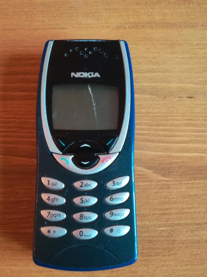 NOKIA 8210 USATO