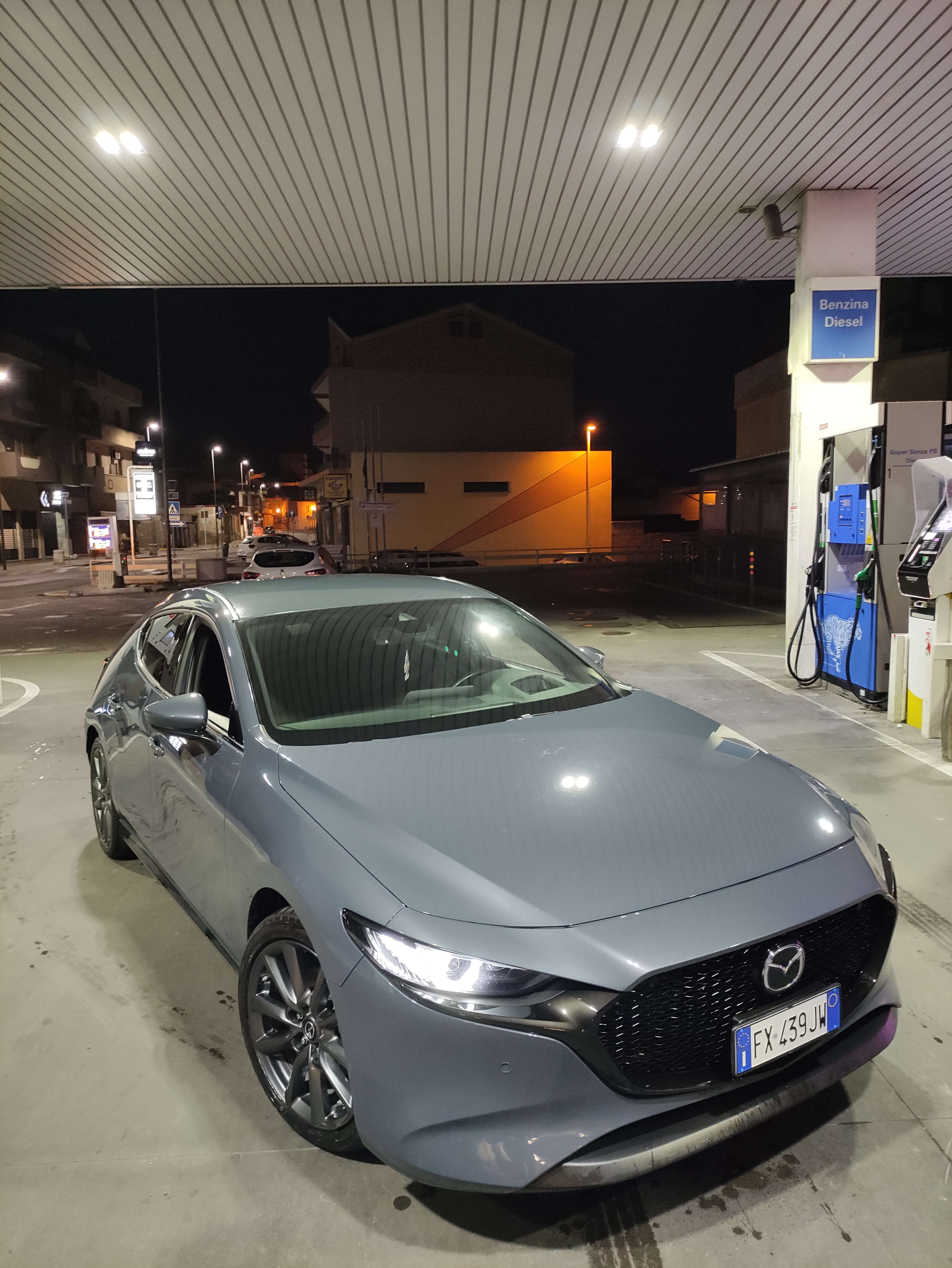 Mazda 33 5p 2.0 m-hybrid Exceed 180cv