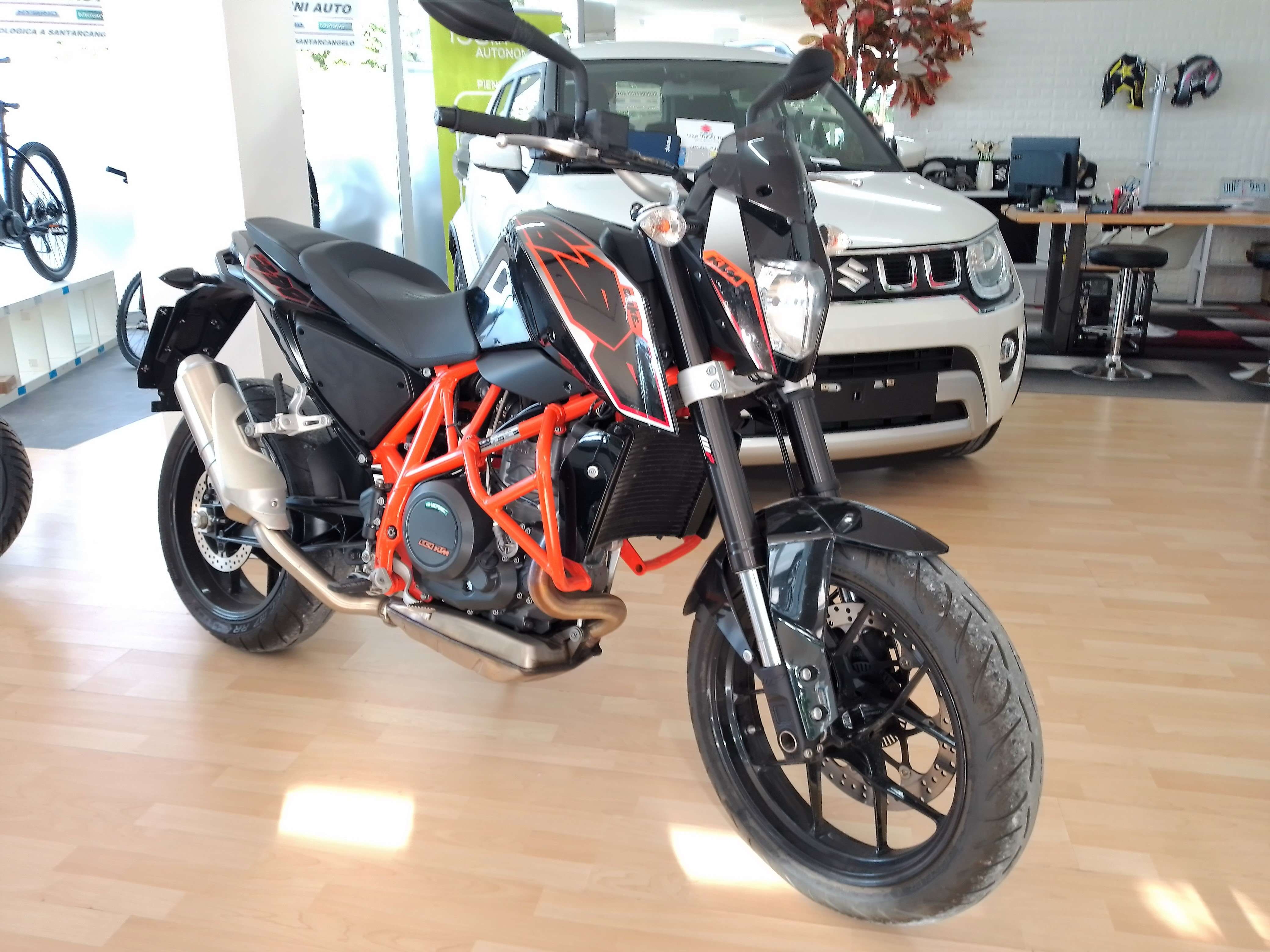 KTM 690 Dukeabs