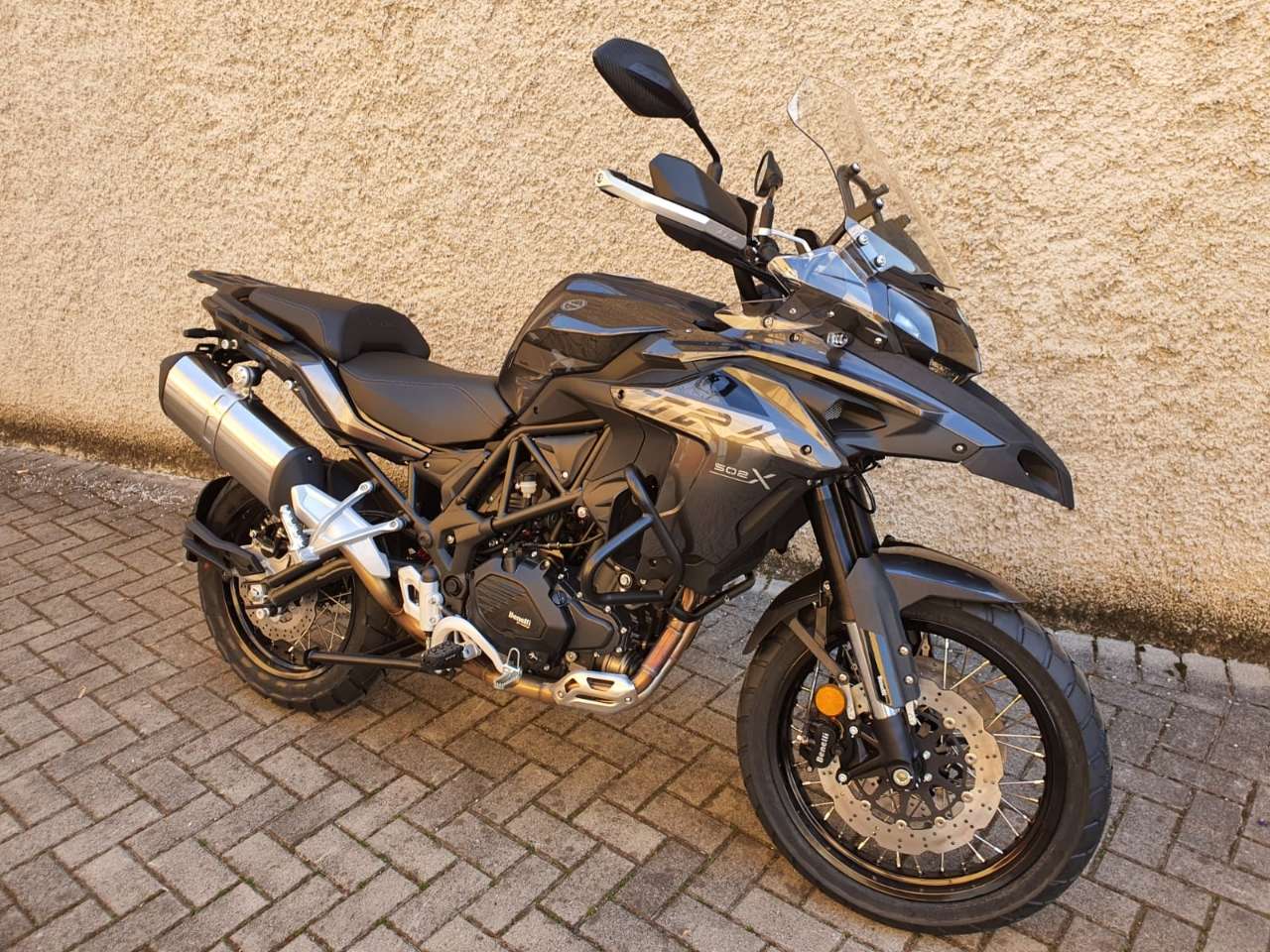 Benelli TRK 502X abs