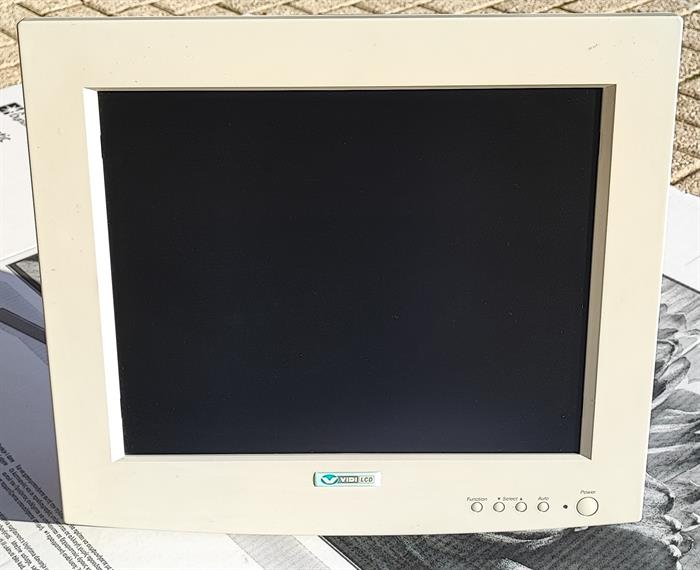 MONITOR DISPLAY LCD PER COMPUTER DA 17”