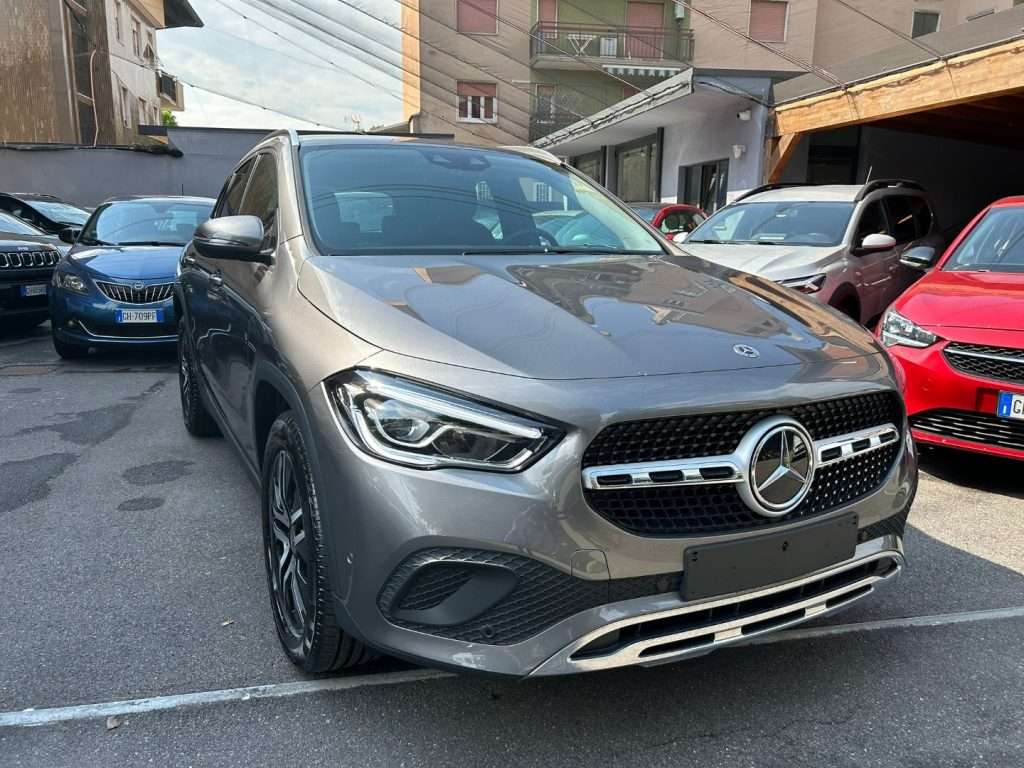 Mercedes-Benz GLA 200Automatic Sport Plus