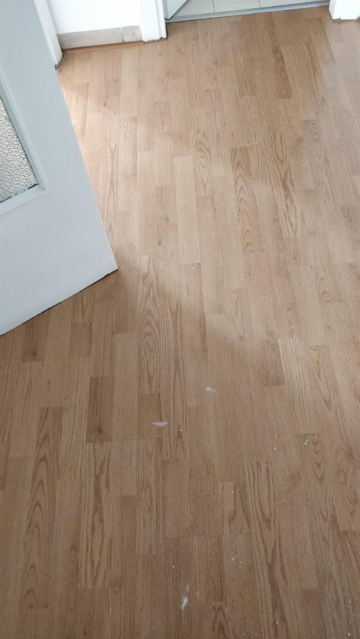 LAMINATO OAK NATURALE MARCA YANIC