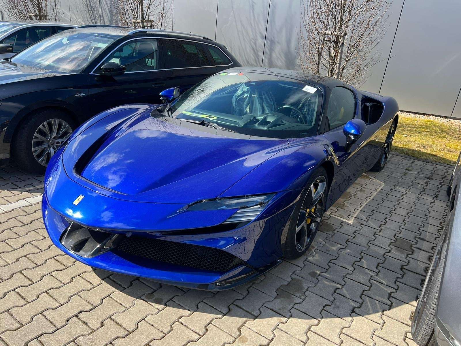 Ferrari SF90 Spider