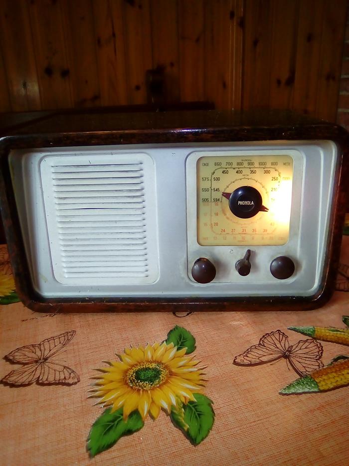 RADIO PHONOLA MODELLO 407