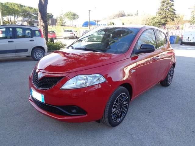 Lancia Ypsilon1.2 69 CV 5 porte Gold