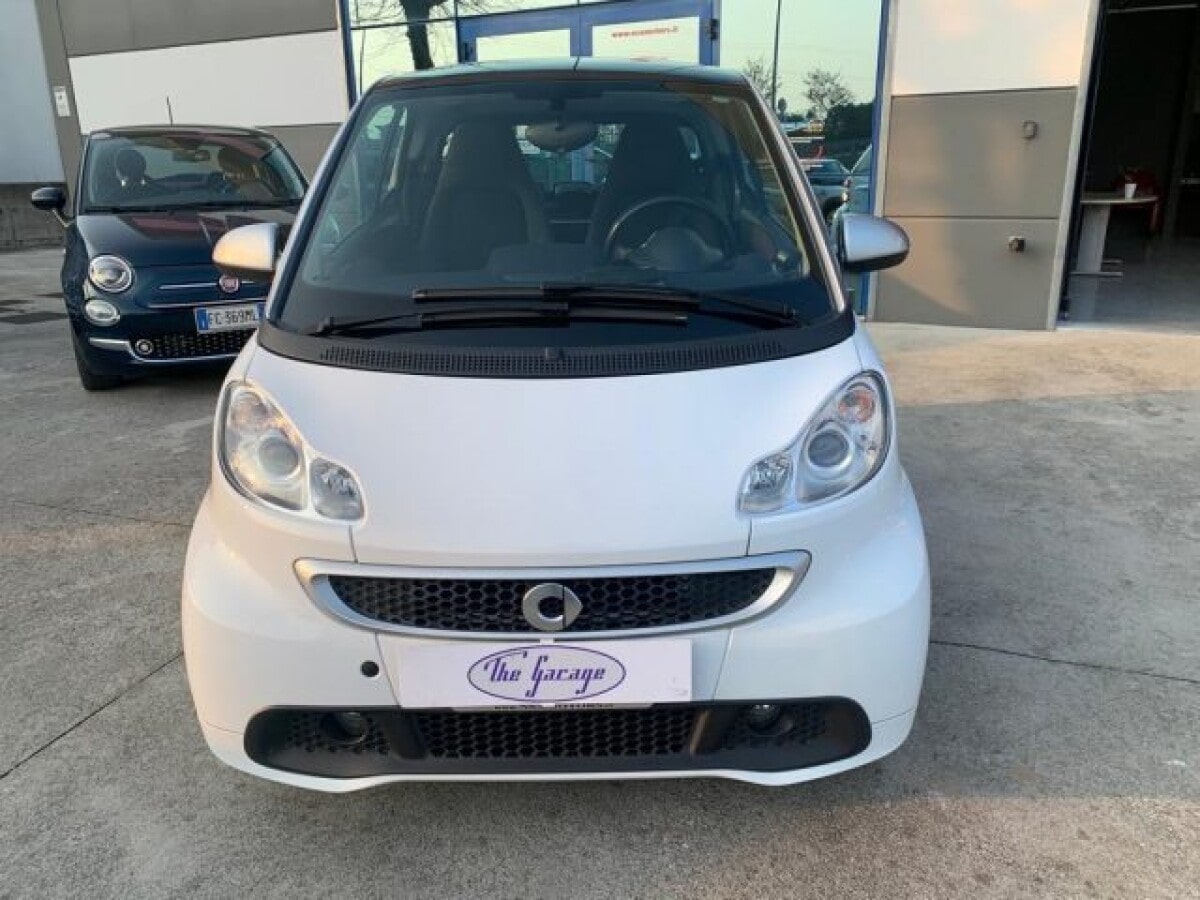 SMART fortwo 2ª serie fortwo 1000 52 kW MHD coupé passion