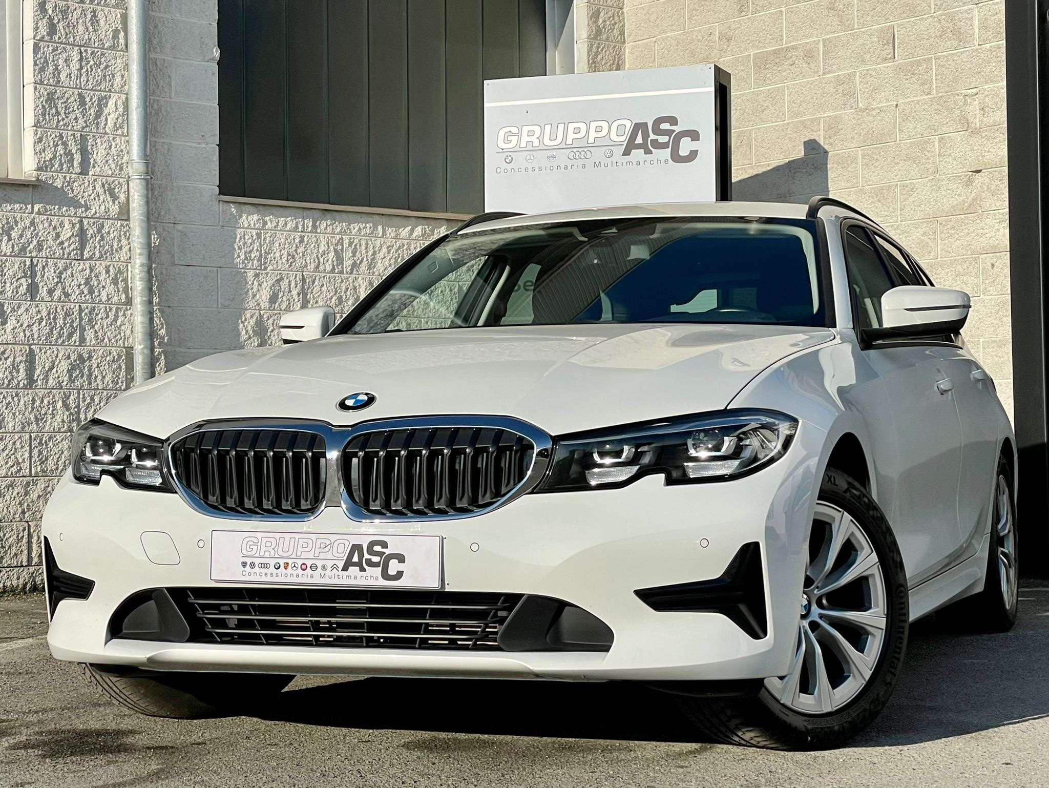 BMW 3182.0 D 150 CV  Touring Business AUTOMATICA