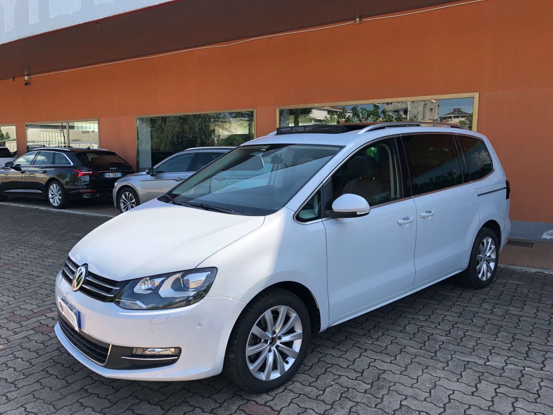 Volkswagen Sharan2.0 tdi Executive dsg TETTO PORTE ELETTRICHE