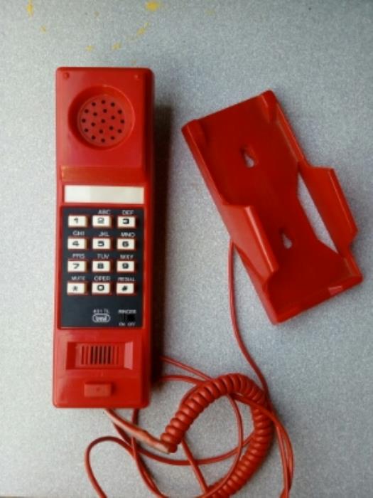 TELEFONO ROSSO