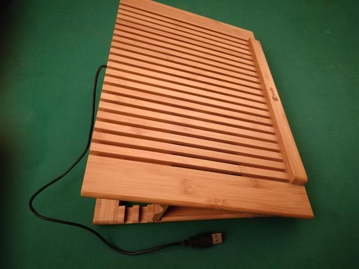 SUPPORTO PC PORTATILE, DESIGN IN LEGNO, REGOLABILE, VENTILATO