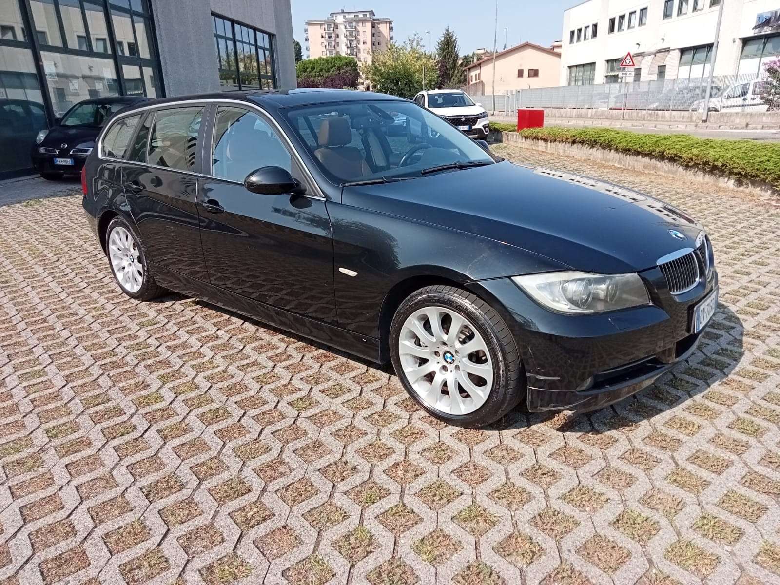 BMW 330xi Trazione integrale*Panorama*Pelle*Xenon*Sensori