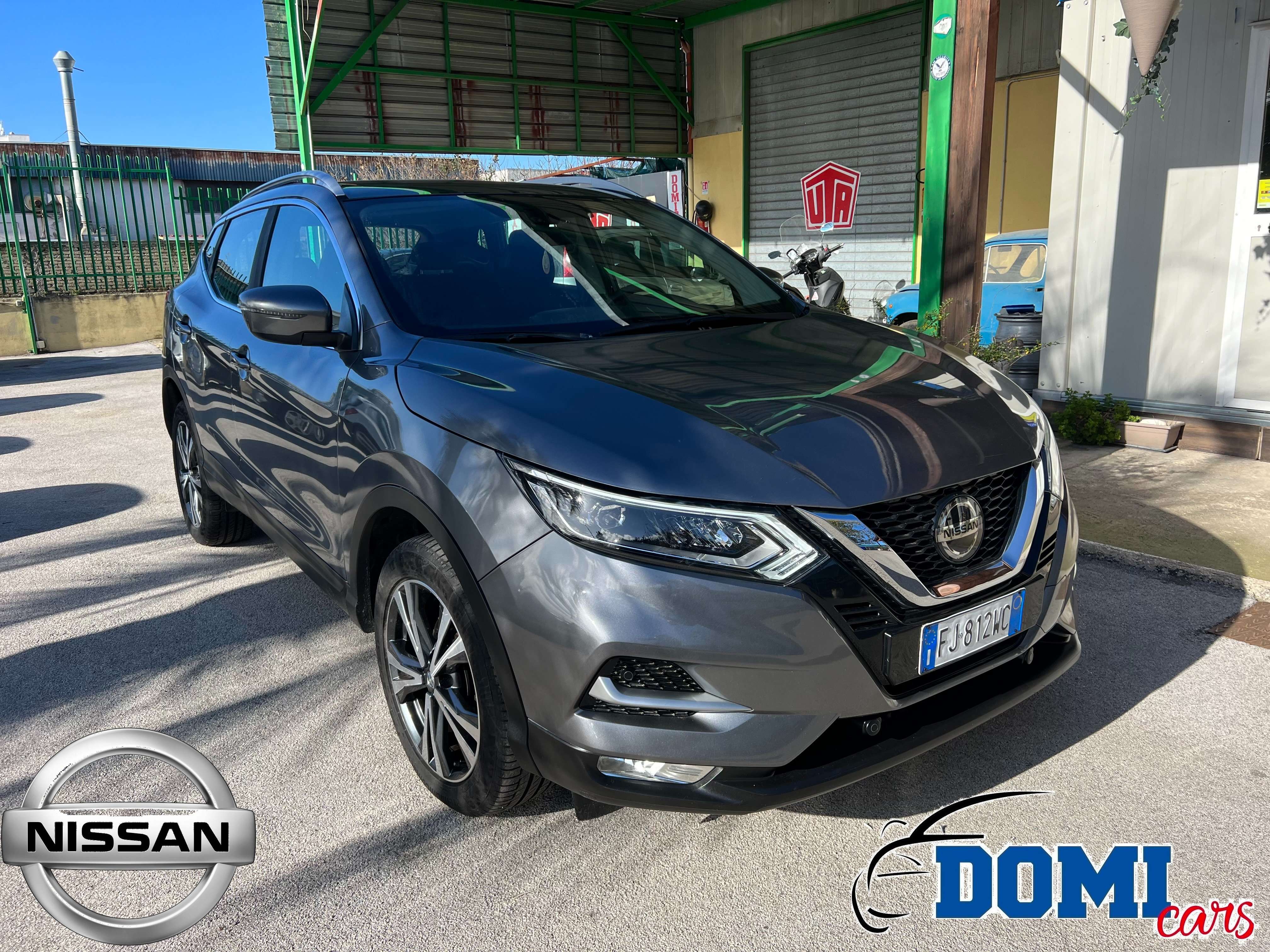 Nissan QashqaiQashqai 1.6 dci Tekna 4wd 130cv  Tetto + Full LED