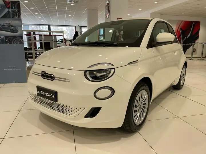 Fiat 500eAction Berlina 23,65 kWh