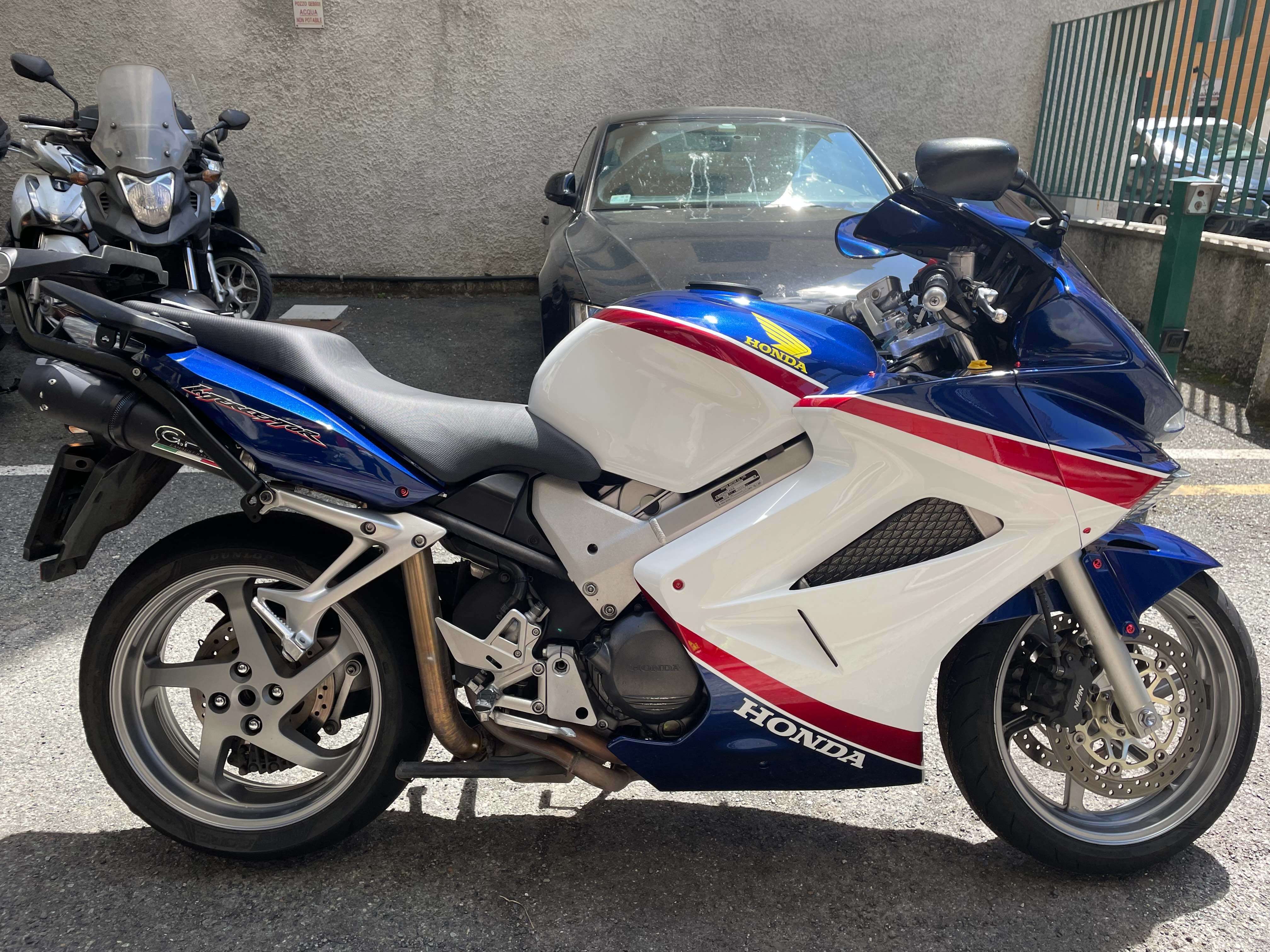 Honda VFRvfr800 v-tec