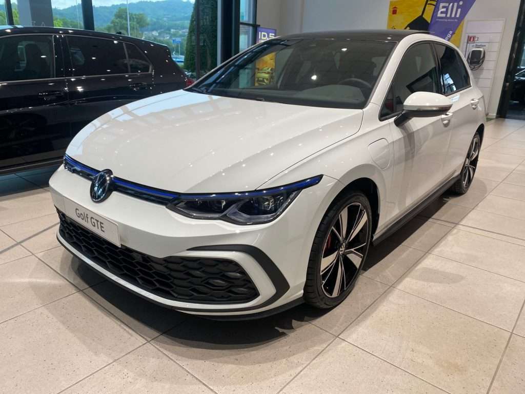 Volkswagen Golf8 GTE 1.4 TSI Plug-In Hybrid 180 kW (245 CV) DSG