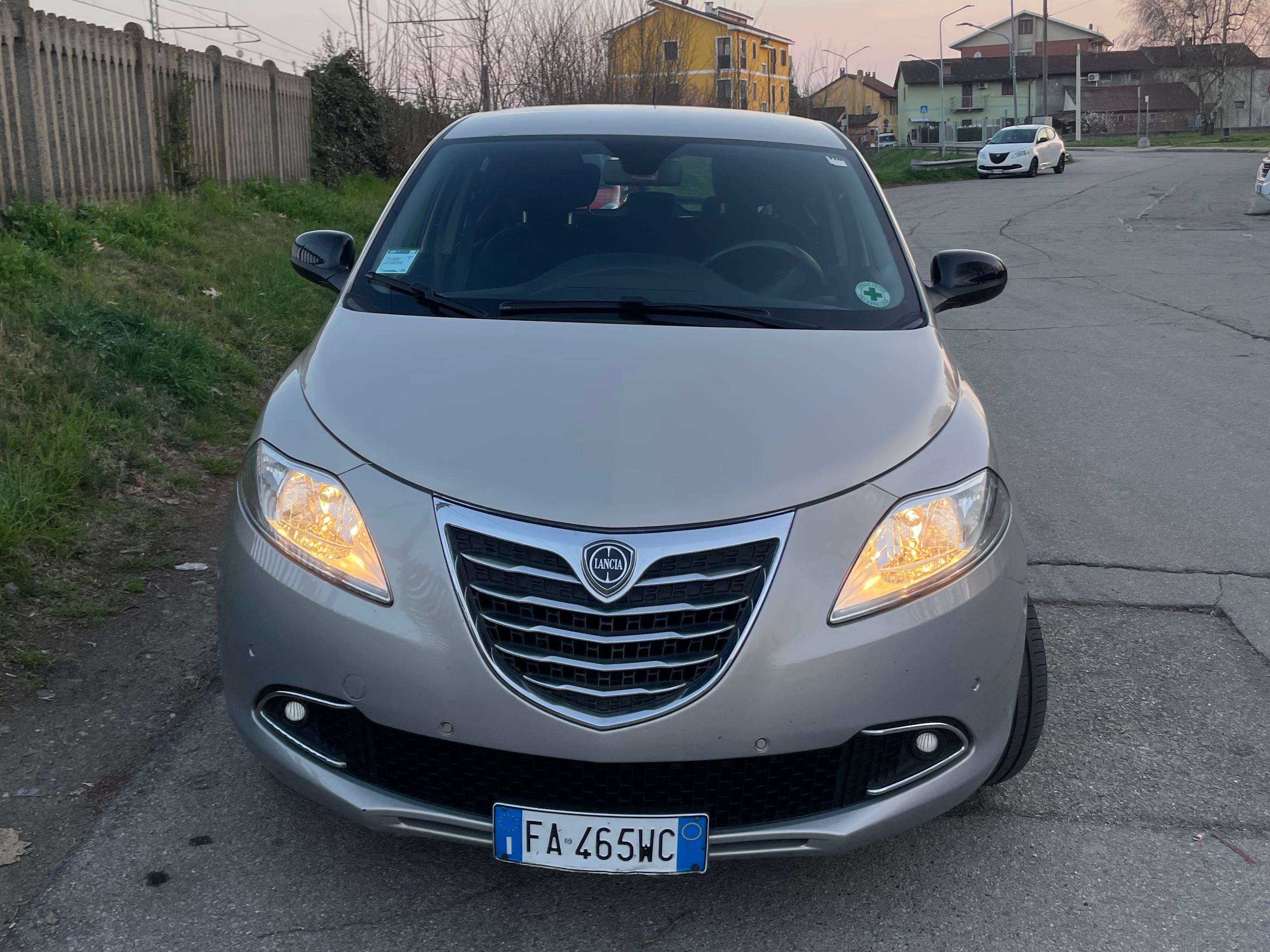 Lancia YpsilonLancia Ypsilon 1.2 69 CV 5P GPL 30th Anniversary