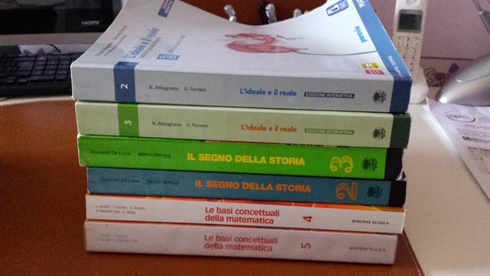 LIBRI DI TESTO LICEO LINGUISTICO