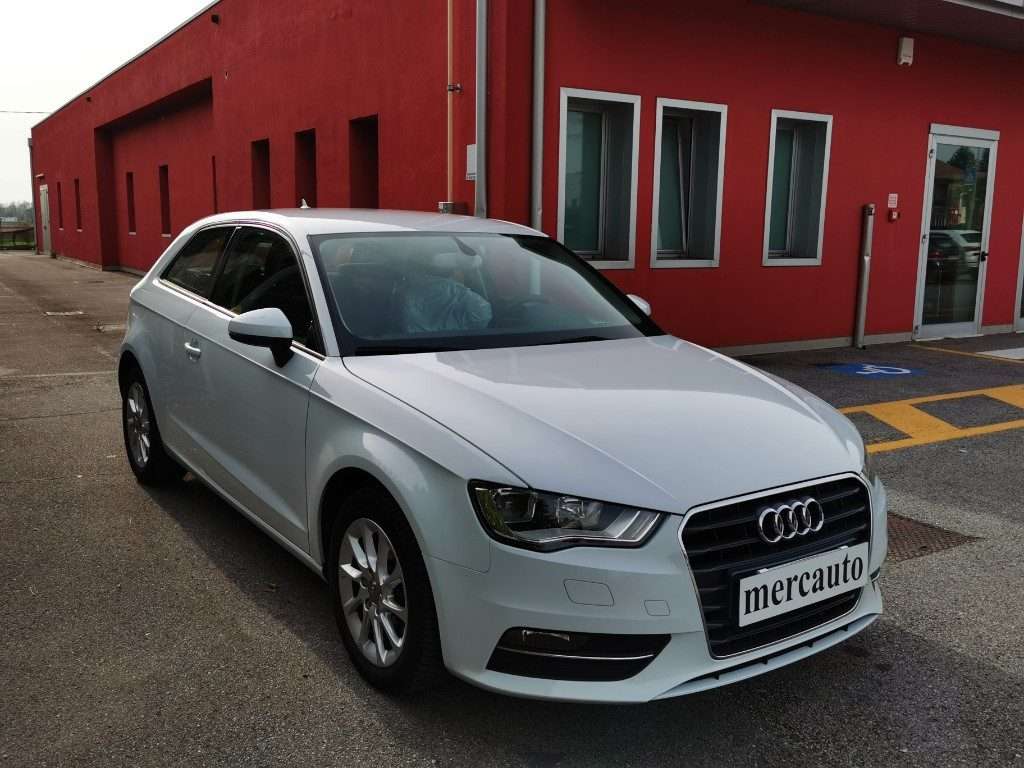 Audi A31.6 TDI Ambien TAGLIANDI AUDI TUA A 260€ MESE