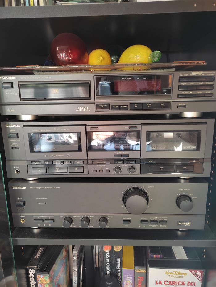 STEREO TECHNICS