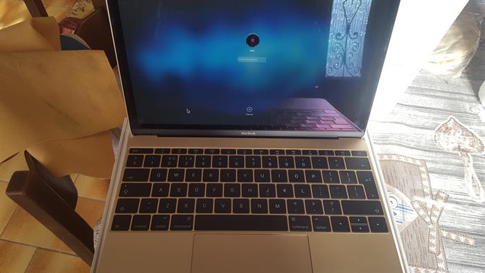 MACBOOK AIR APPLE