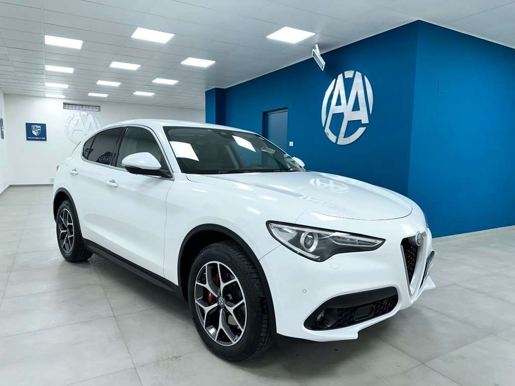 Alfa Romeo Stelvio2.2 T 210 CV Q4 EXECUTIVE +PADDLE+CERCHI 19