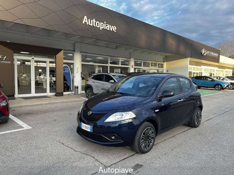 Lancia Ypsilon1.2 69 CV 5 porte S&S Gold