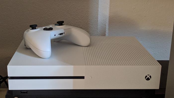 XBOX ONE S 1TB