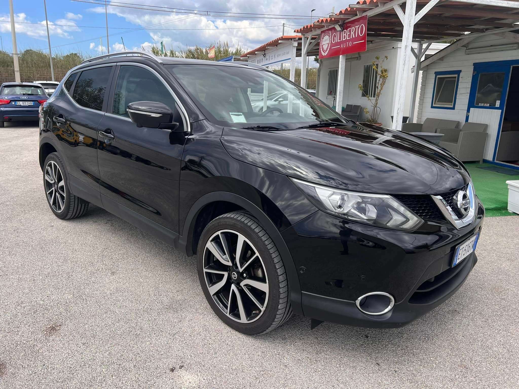 Nissan QashqaiQashqai 1.5 dci Visia 110cv